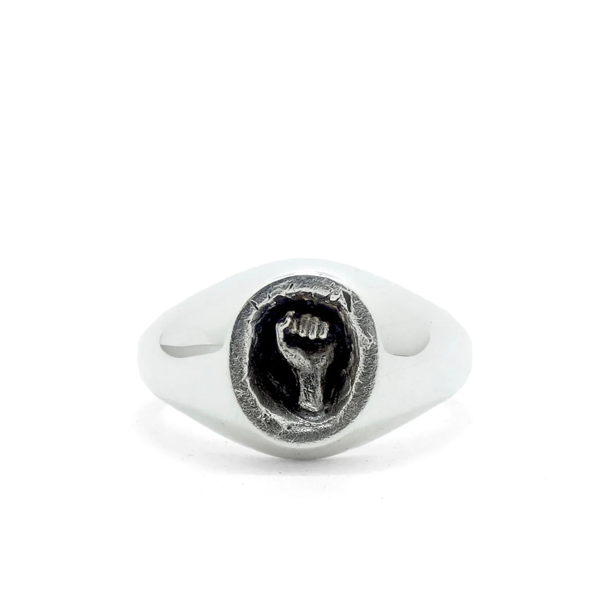Raised Fist Signet Ring – ætla